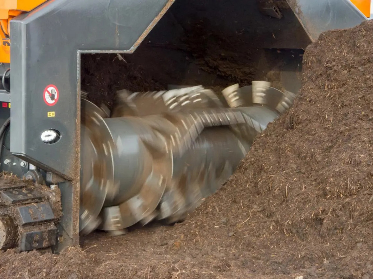 Pronar MBA 4512g compost turner in composting - Pronar Recycling